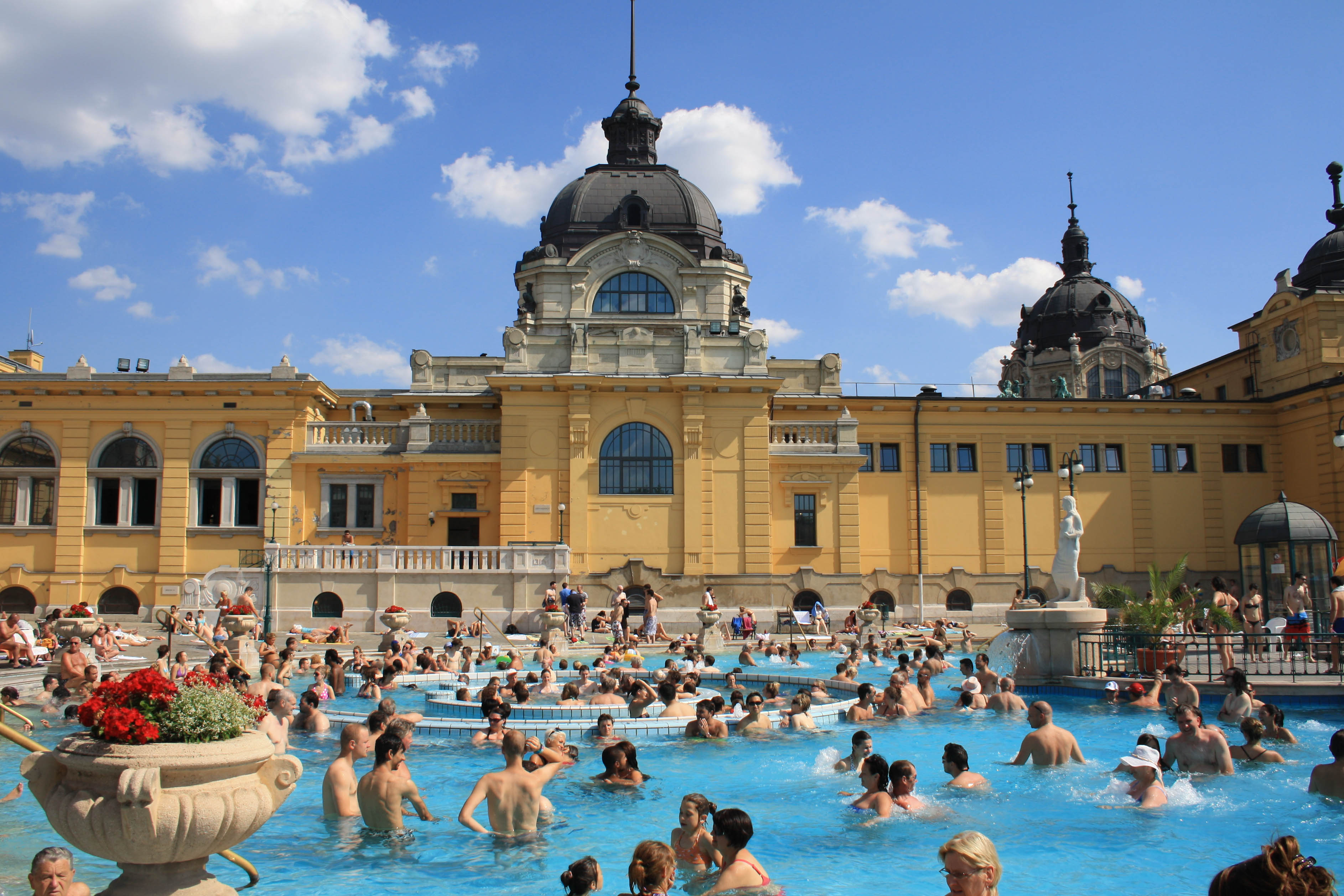 What Those Budapest Bathhouses Are Really Like