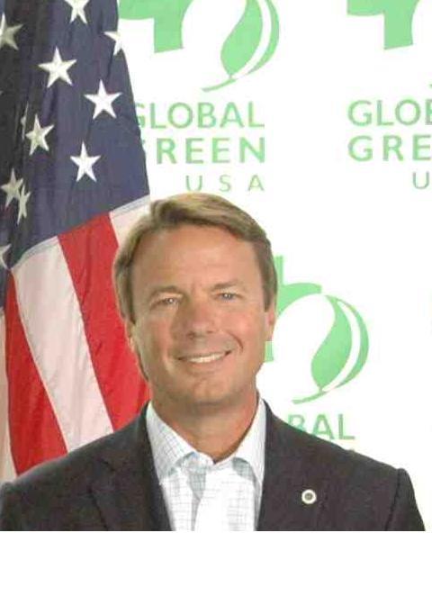 Greening Hollywood: Sen. John Edwards Gets His Green On | HuffPost Impact