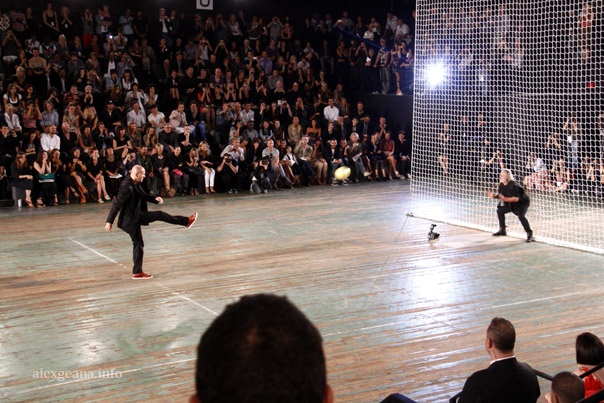 French Baller Kicks to Photog at Y-3 | HuffPost Life