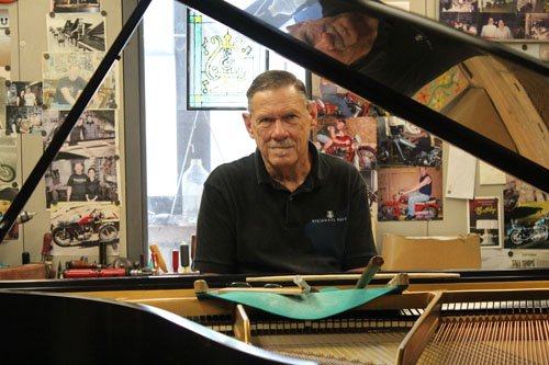 Astoria Characters: The Piano Man | HuffPost New York