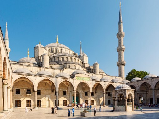 How to Stay Safe Abroad in Uncertain Times | HuffPost UK Travel