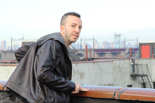 Astoria Characters: The Yoga Singer | HuffPost New York