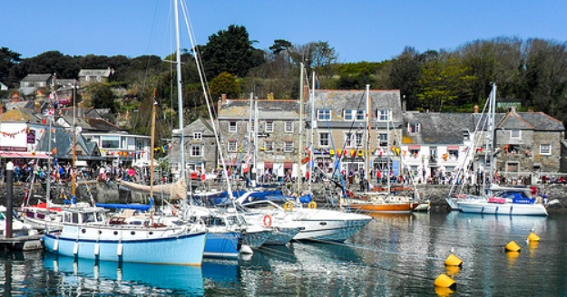 Traveling in Cornwall: History and Tradition in England's Southwest ...