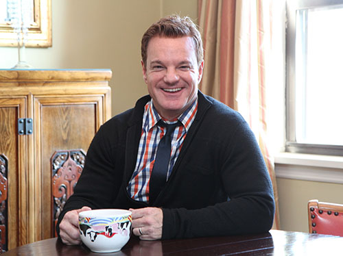 Astoria Characters: The Song and Sales Man | HuffPost New York