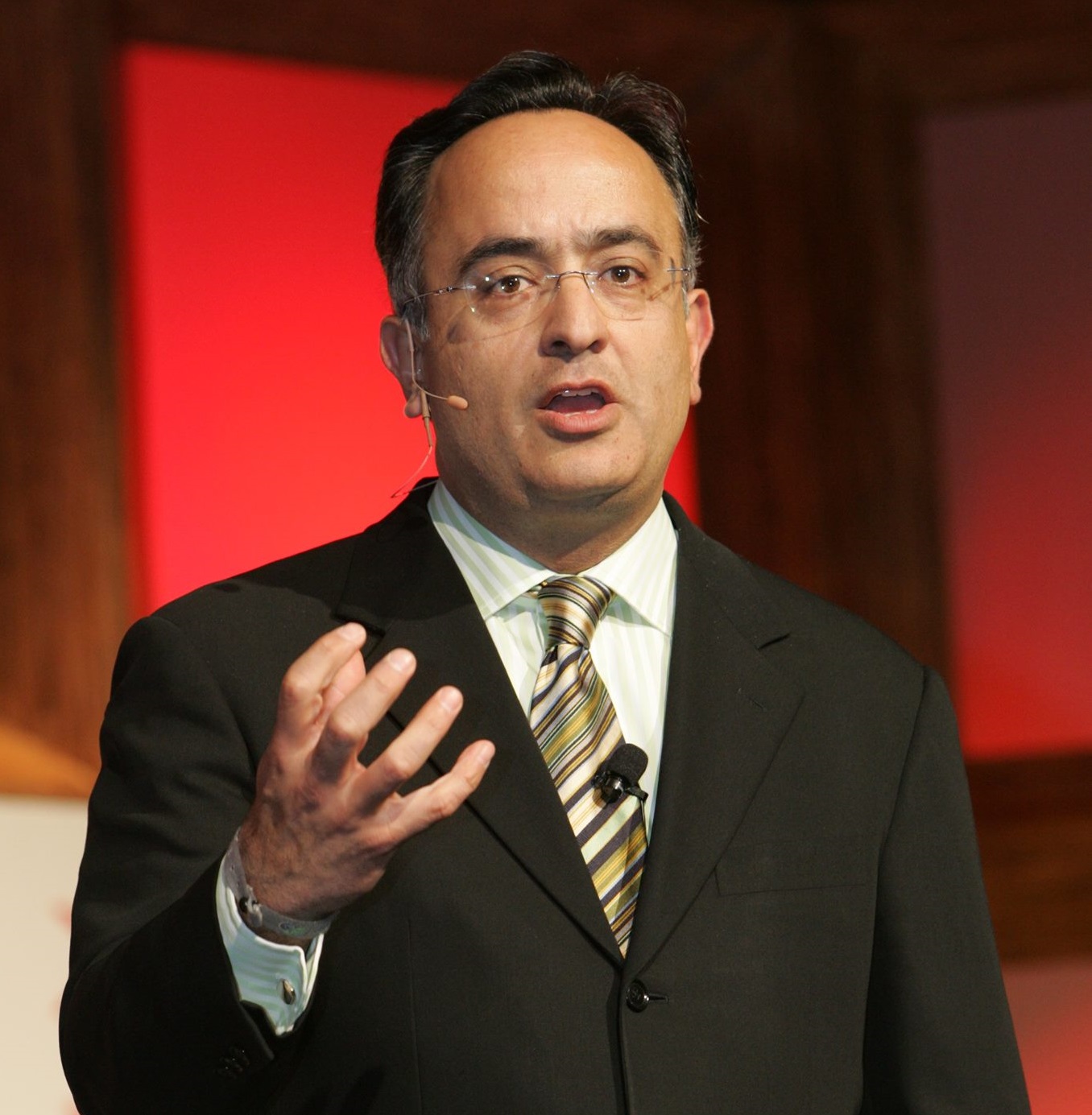 Mohsen Moazami: A Farewell to Pre-Set Paths | HuffPost Impact