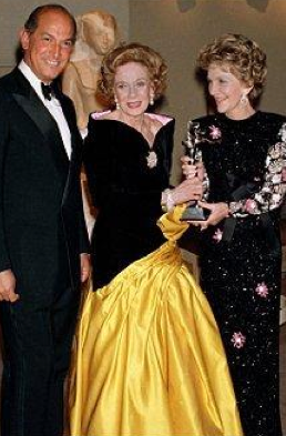 Nancy Reagan -- Passing of a Fashion and Lifestyle Icon | HuffPost Life