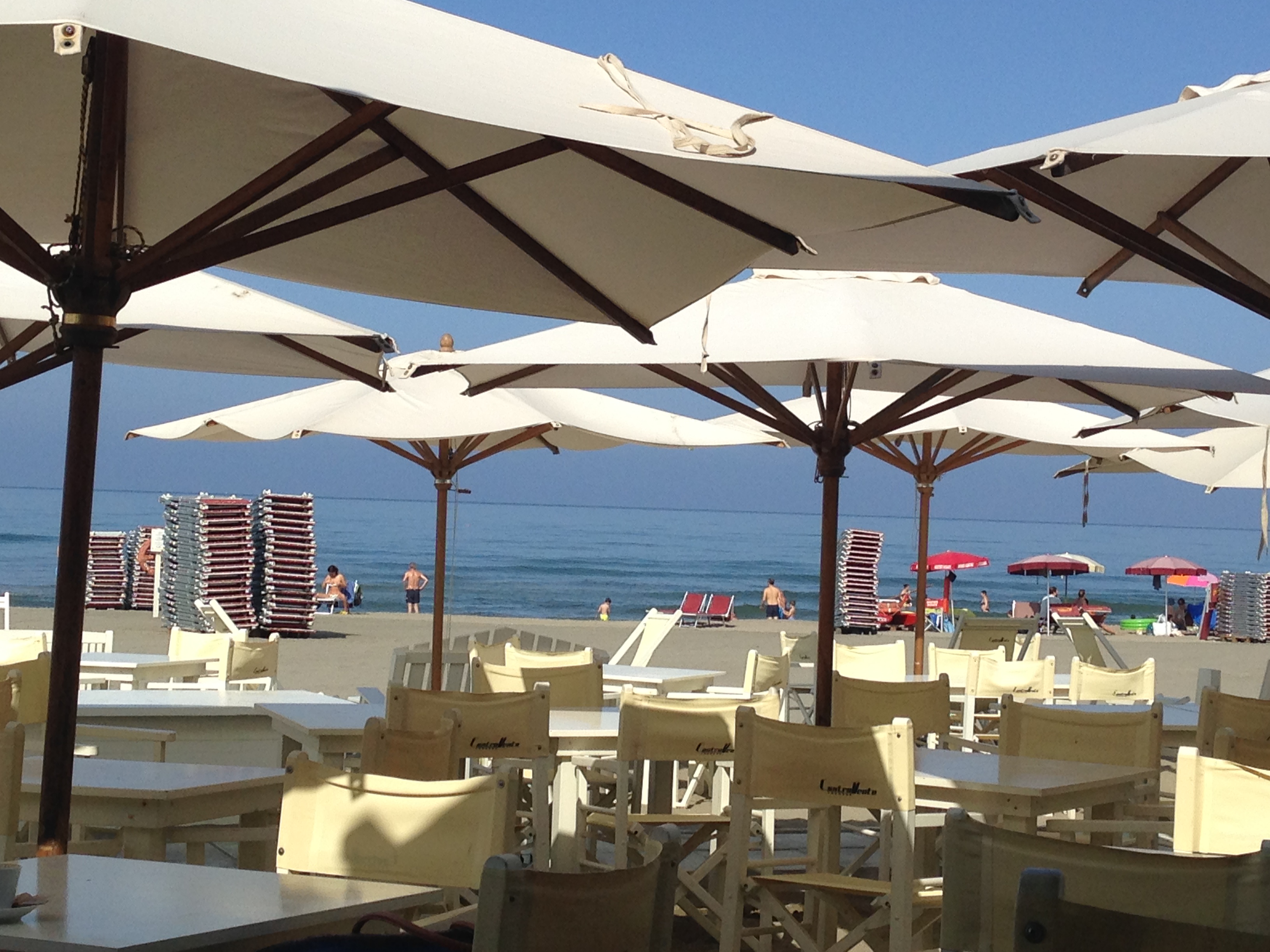 De Roma a Fregene: un paraíso entre cocos, mazorcas y sandías | El ...